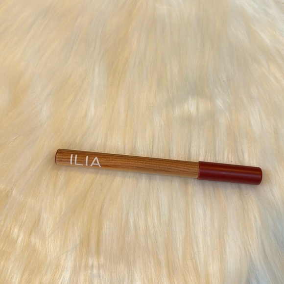 ILIA | Makeup | Ilia Lip Sketch Hydrating Lipstick Lip Liner Crayon Case Study | Poshmark